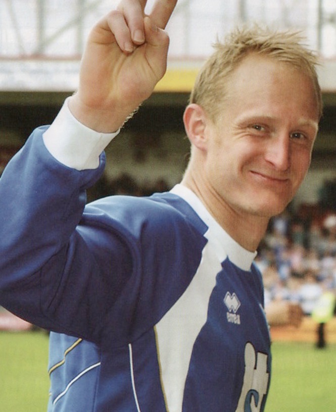 Casper Ankergren – the ‘Great Dane’ between the sticks – In parallel lines