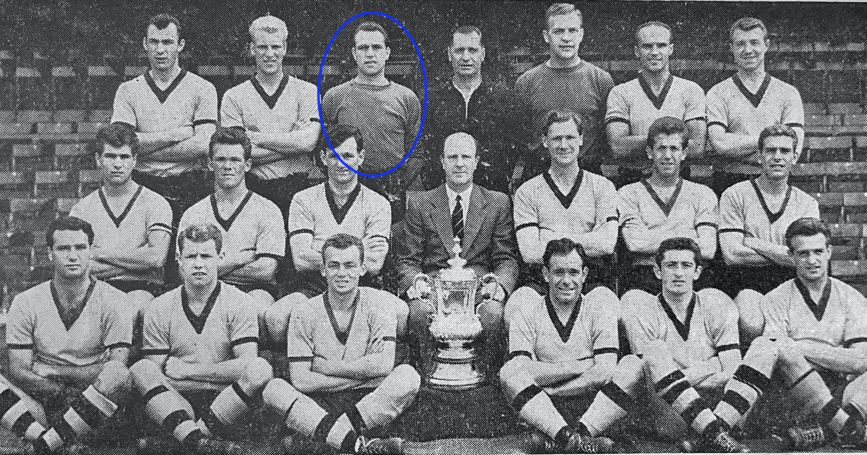 Head injury end to ‘keeper Geoff Sidebottom’s career – In parallel lines